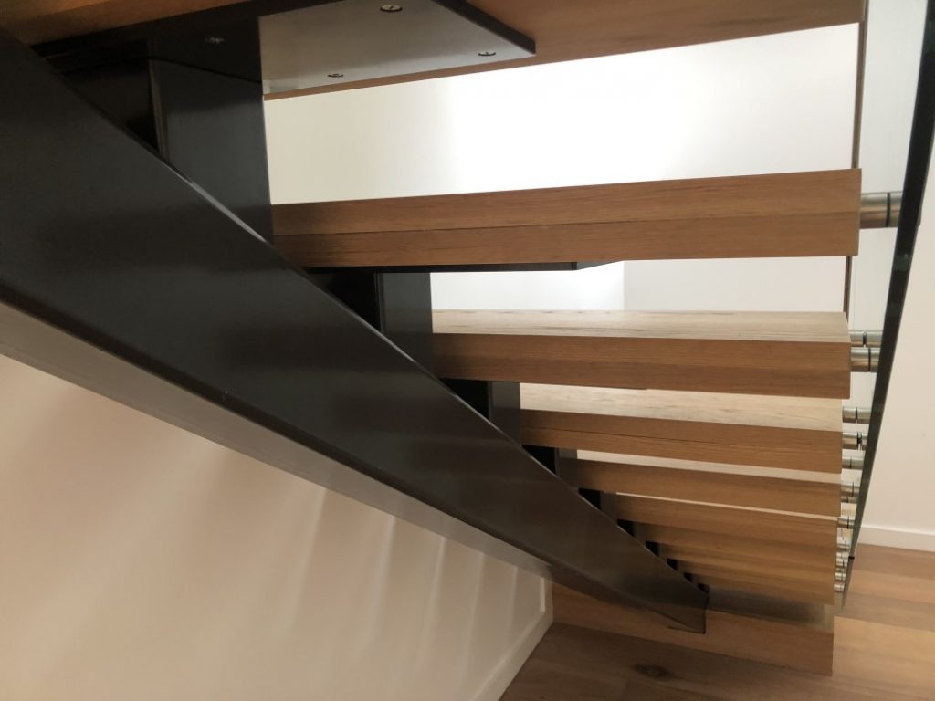 Single Stringer Stairs – Pinnacle Metal Fabrications